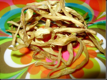 Cook Japan: Lily Flowers and Steak Slow Cooked in a Rice Cooker